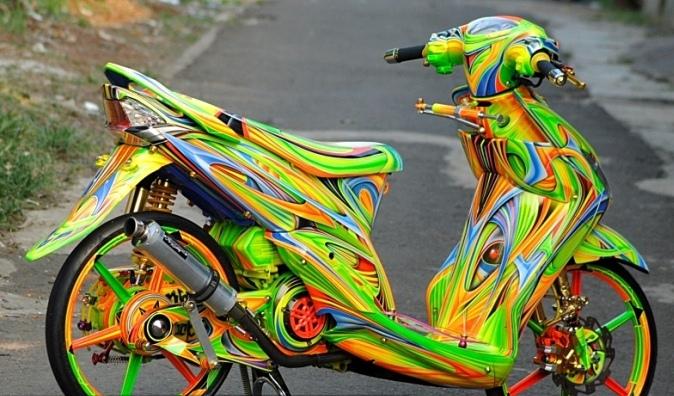 20 Foto Modifikasi Warna Motor Matic Sebagai Inspirasi - SO' TIPS