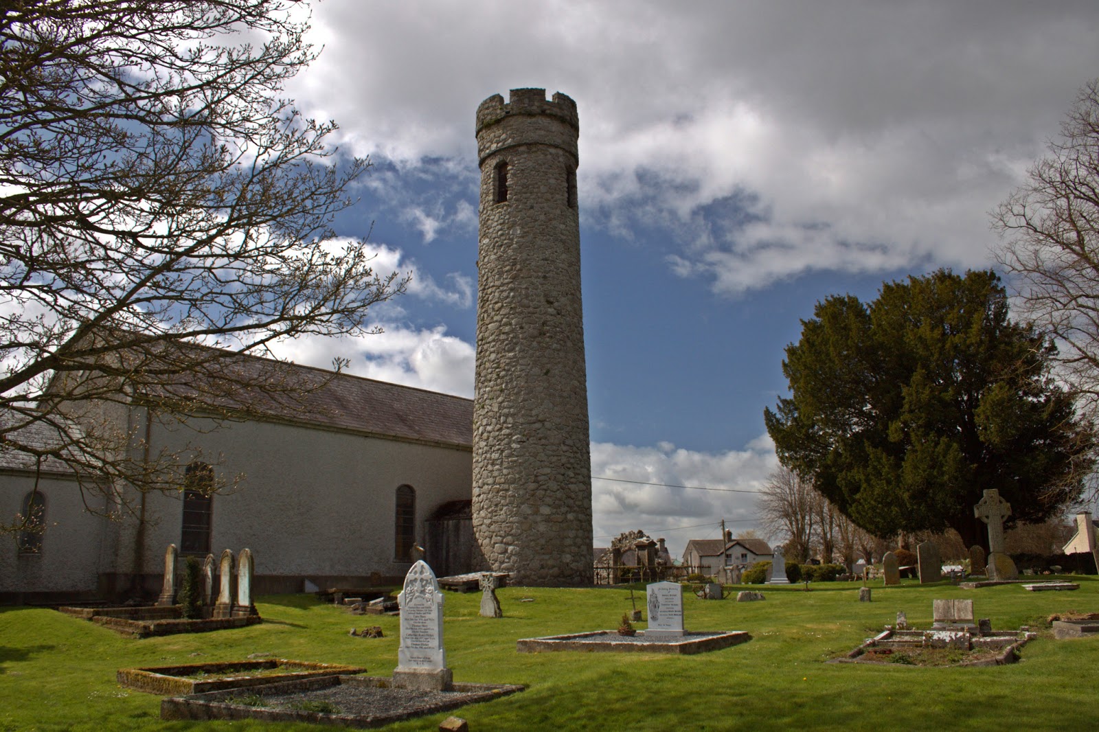 Historic Sites of Ireland: Castledermot Round Tower