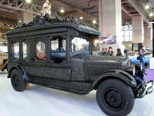 MUSCLE CAR COLLECTION : Classic Gothic Car