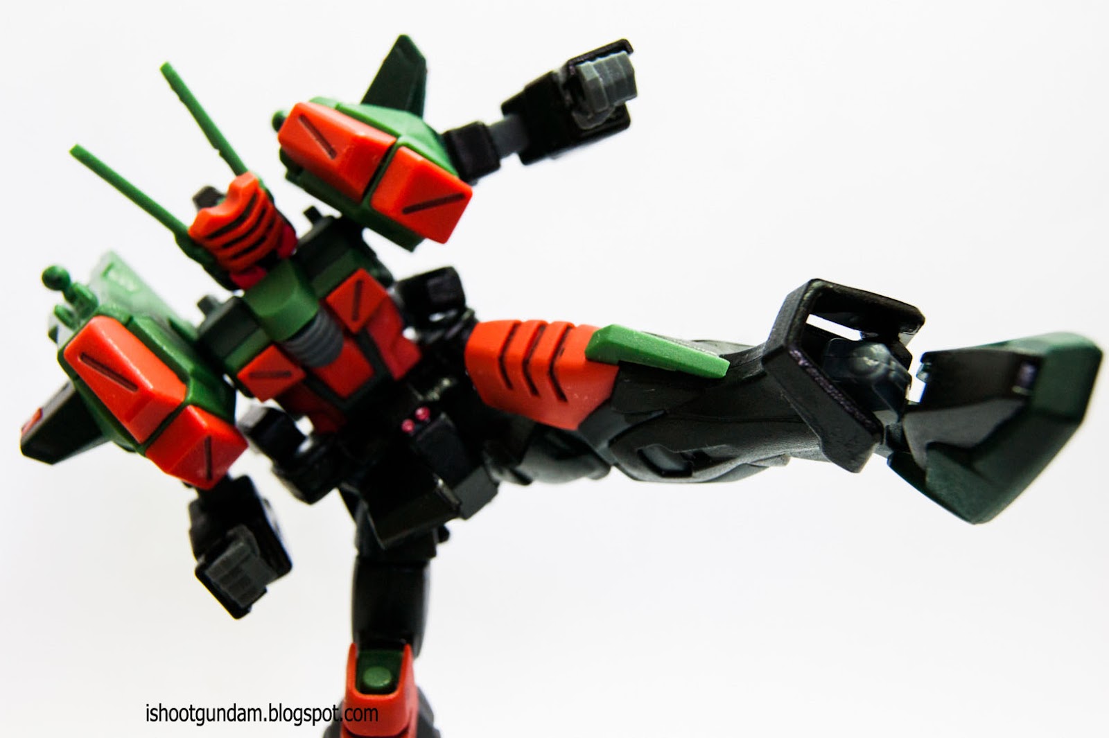 HG 1/144 Verde Buster - Custom Build ~ Plamo Hub