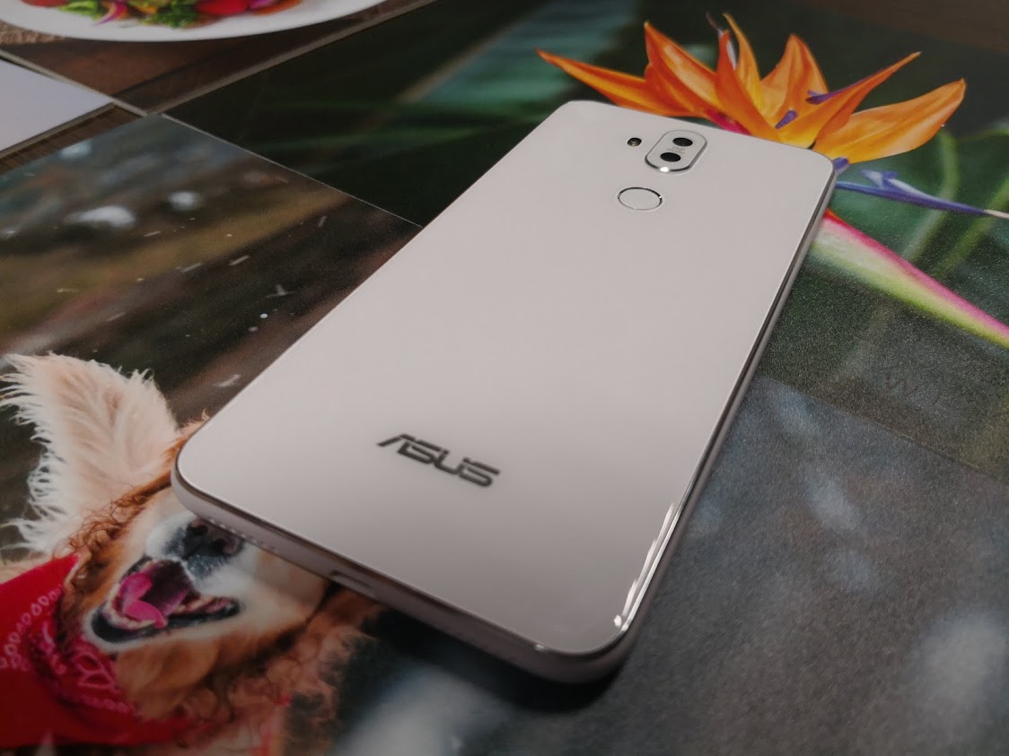 Asus apresenta ZenFone 5 com ecrã total e câmara dupla | Aberto até de ...