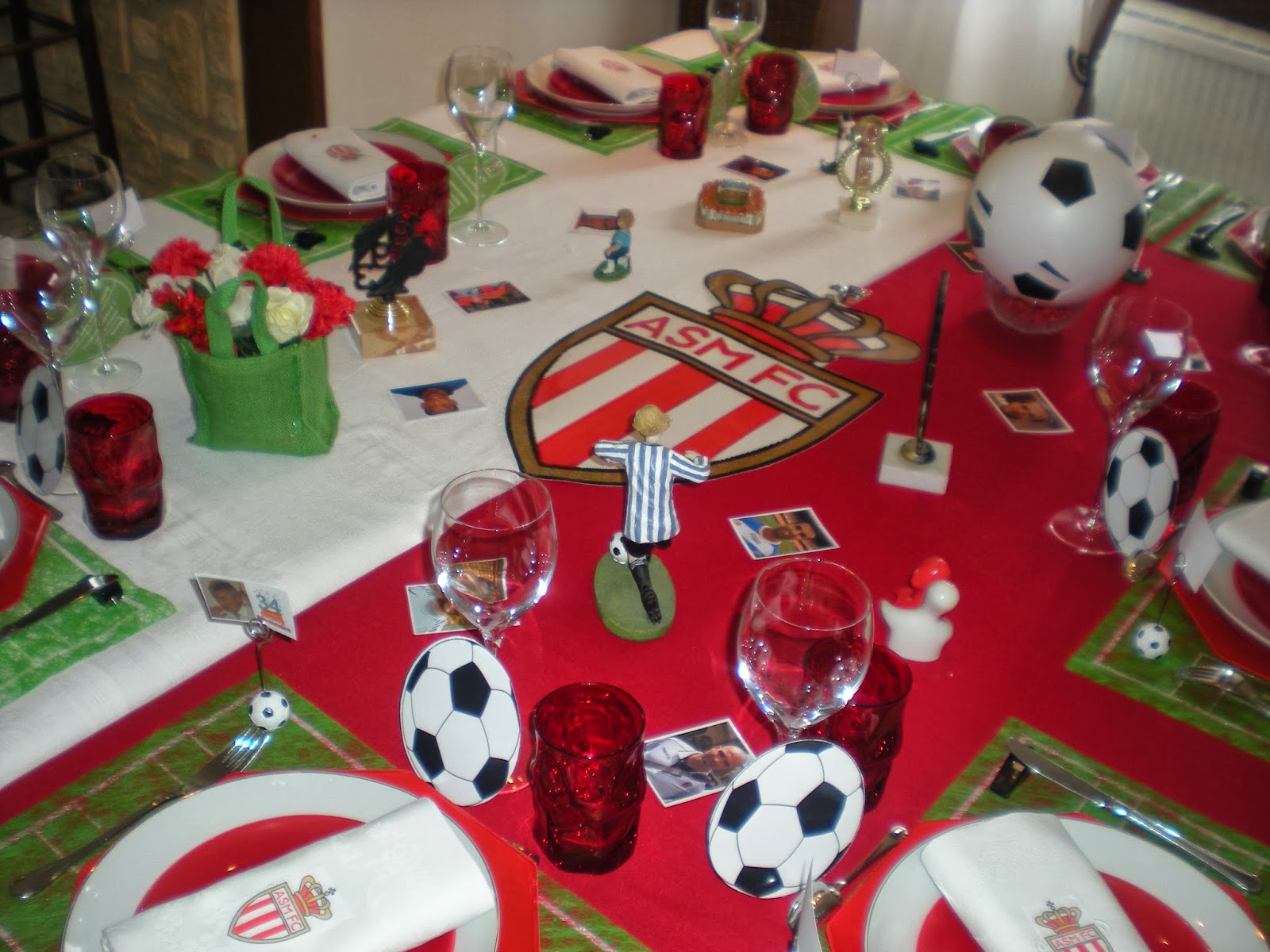 Déco de table à thèmes: Déco "100 % fan de foot"