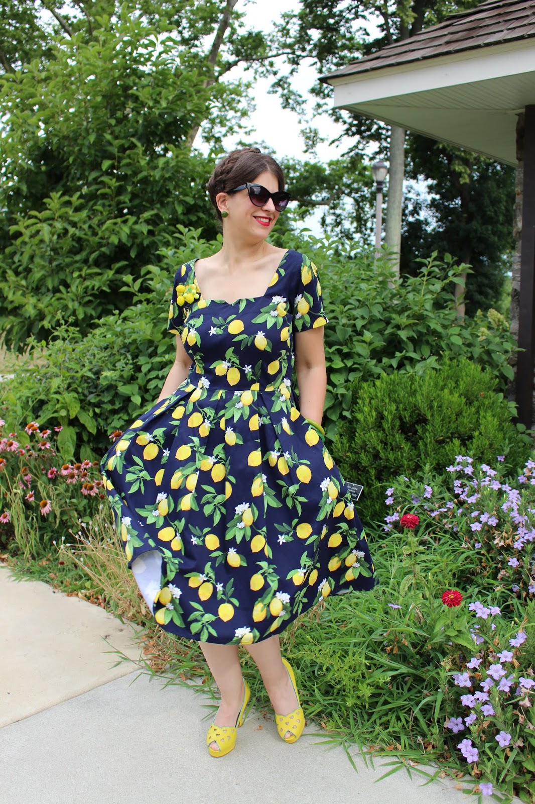 Handmade By Heather B: We get it, you like lemons - Butterick 6556