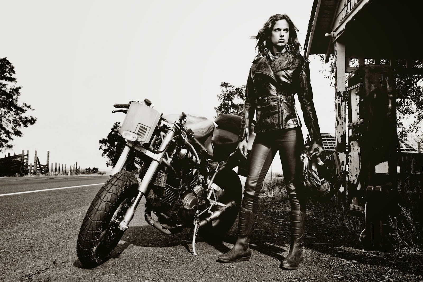 Custom Soul Chicas And Cafe Racer