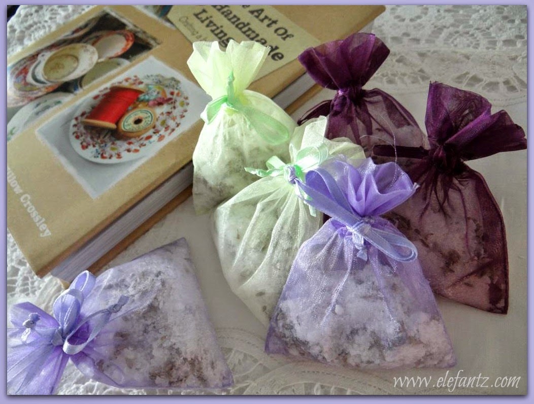 Jenny of ELEFANTZ: Sleep...let's make a bath sachet, shall we?