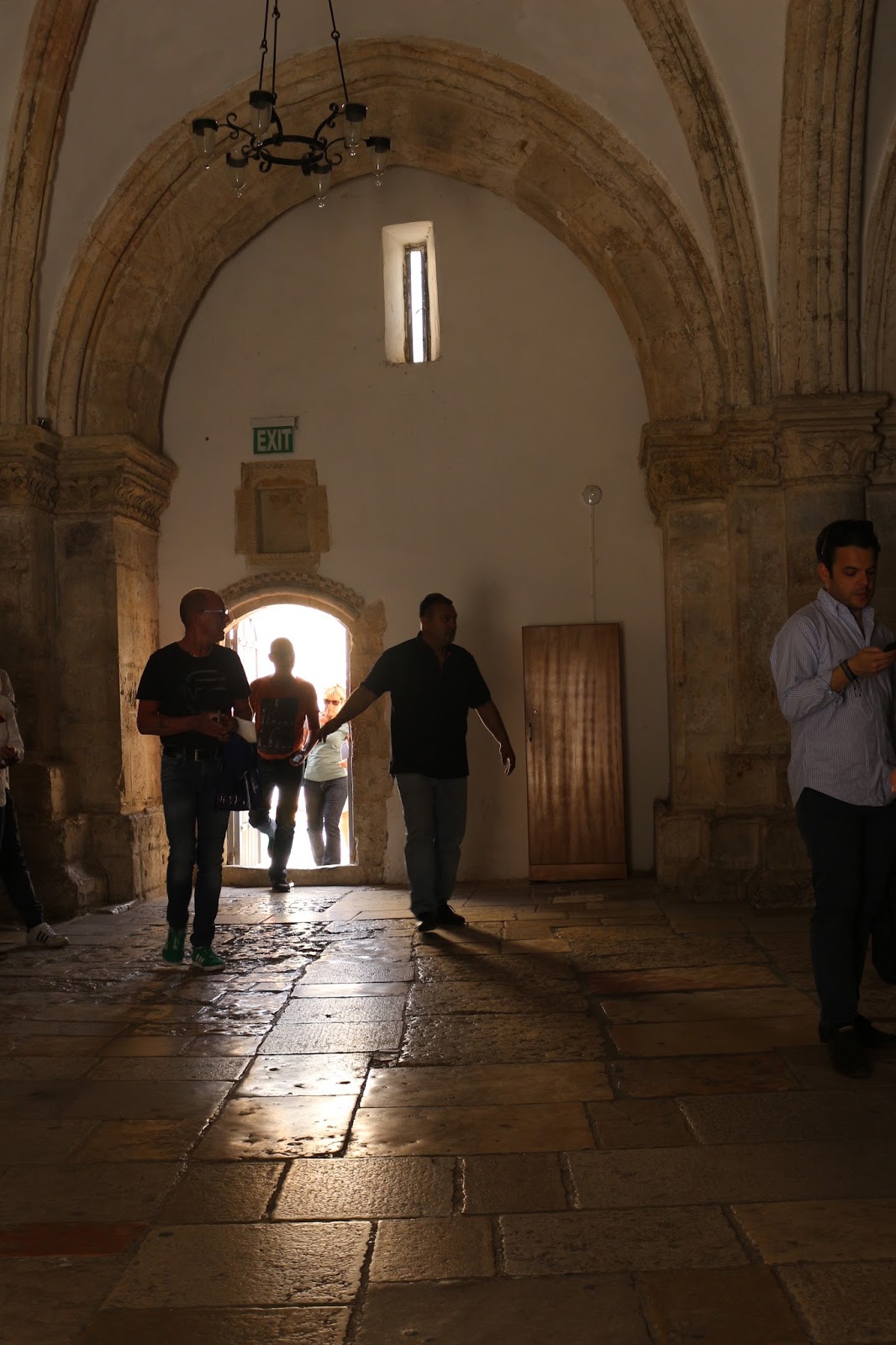 No por mucho bloguear...: 14 fotos del cenáculo