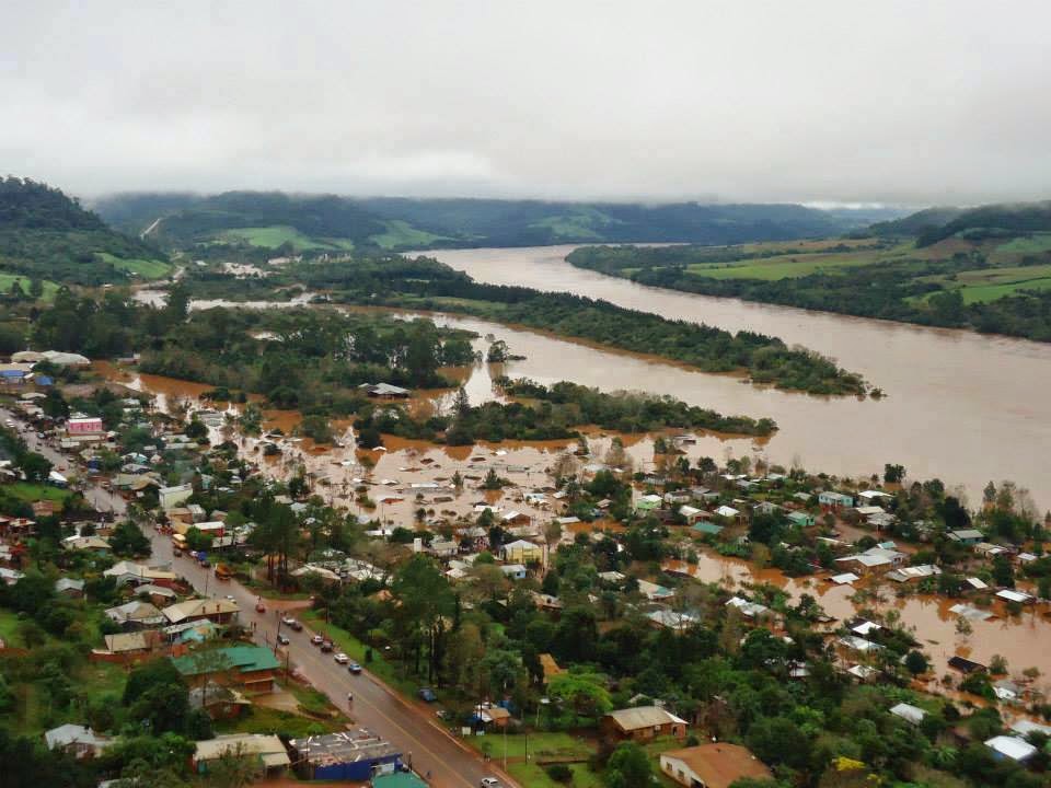 Luis Maria Alejandro: Actividad 10. Las inundaciones y el uso de TICs