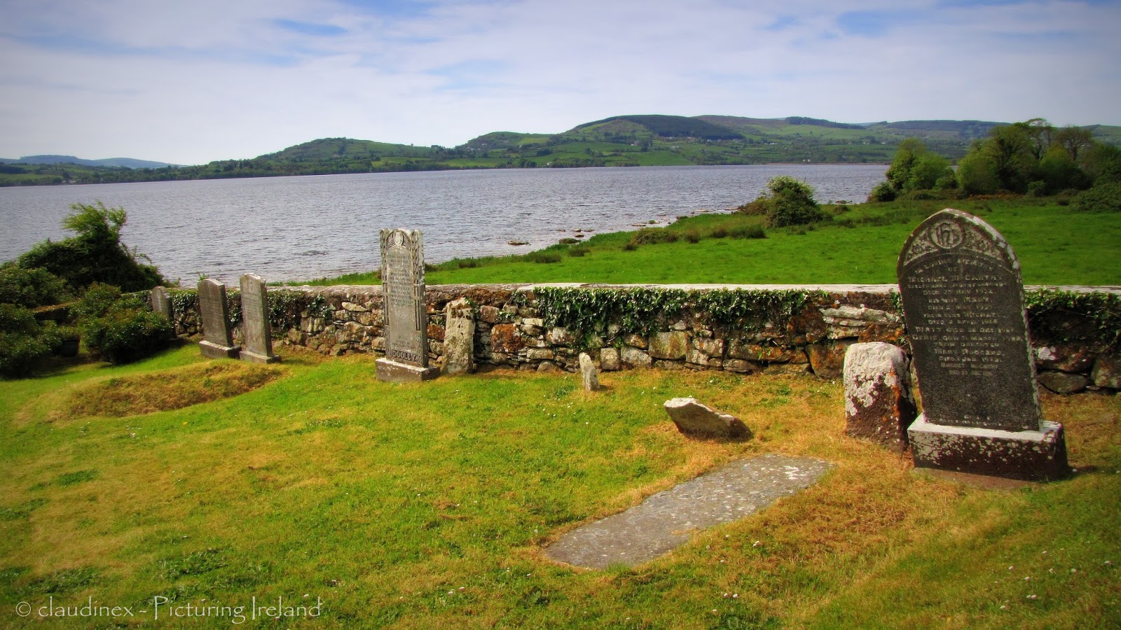 Picturing Ireland : Inis Cealtra, the "Holy Island" in Lough Derg, Co ...