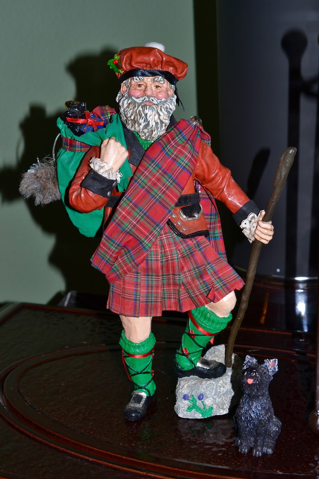 Bonney Lassie: Merry Christmas to All!