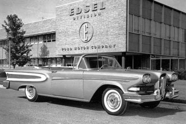 CARHUNTER : EDSEL FORD