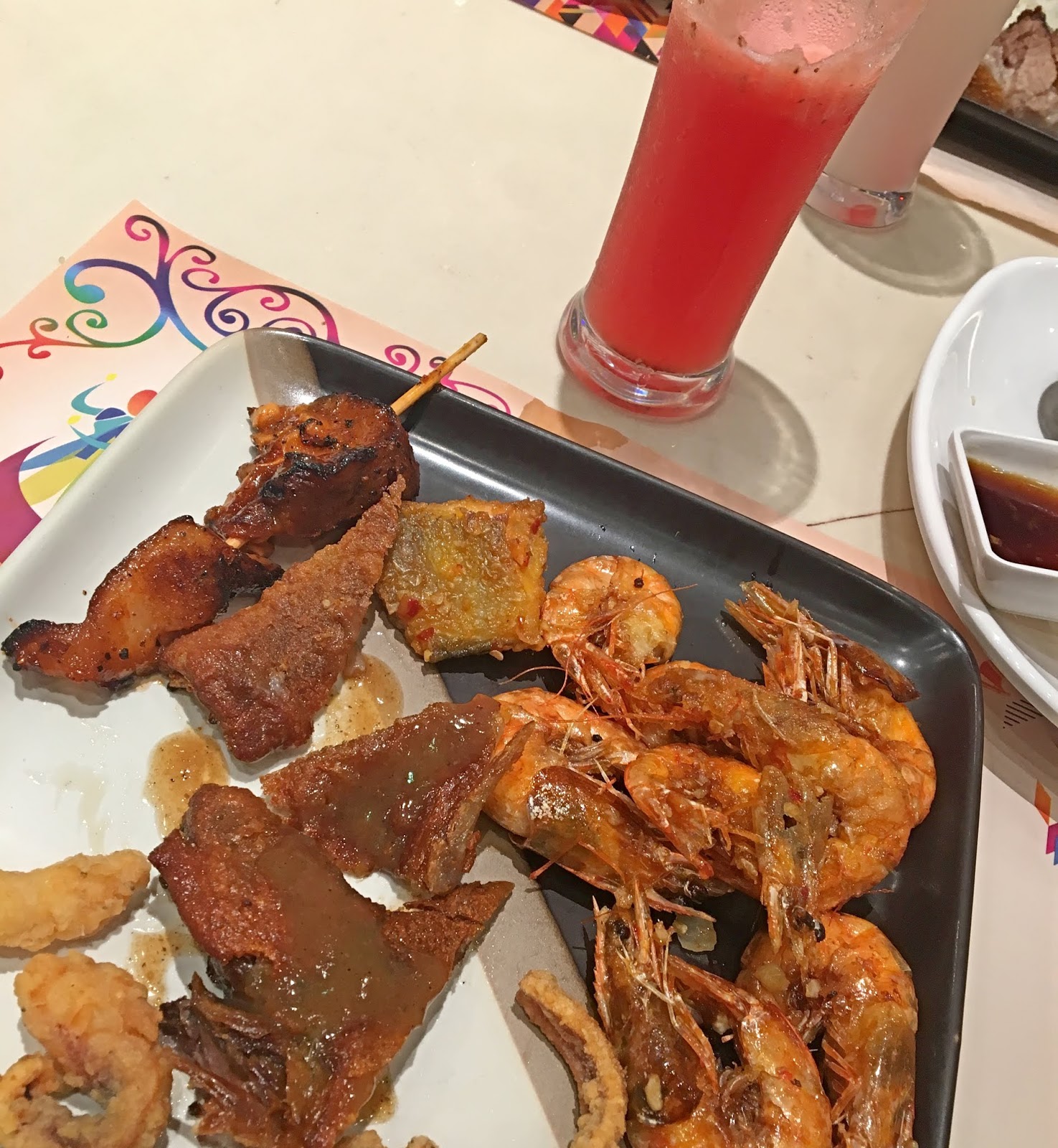 The Bandwagon Chic: The Largest Filipino Buffet Restaurant