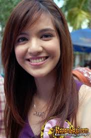 SEPATU KULIT BUAYA: Foto Bugil Nia Ramadhani Hot Pamer Toket