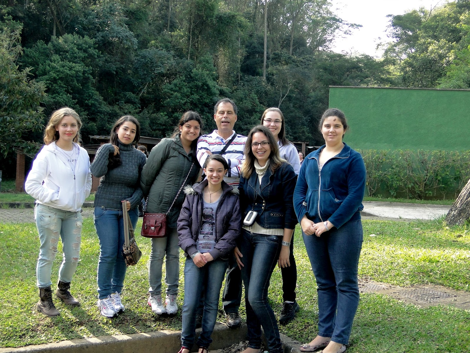 EE "Prof ª Olga Chakur Farah": junho 2012