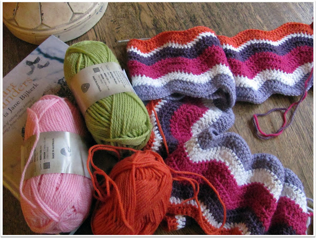 A Tranquil Townhouse: my creative space::epic crochet fail...