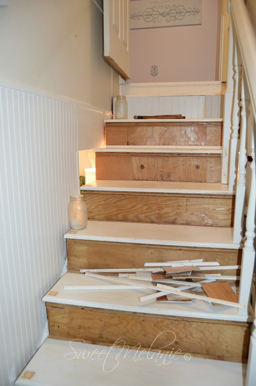 ~Sweet Melanie~: Fixing the Stairwell into Shabby Chic Stairs