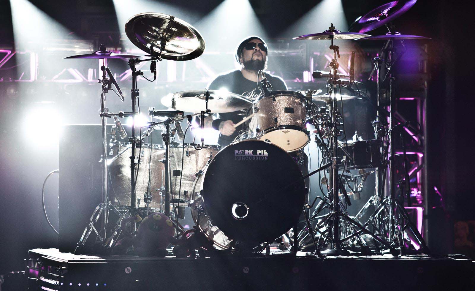 *DRUM - сумбур*: Frank Ferrer станет барабанщиком воссоединившихся ...