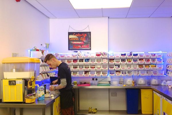 VEGANOO Vegan Reviews: Profile: ShakeAway Milkshake Bars