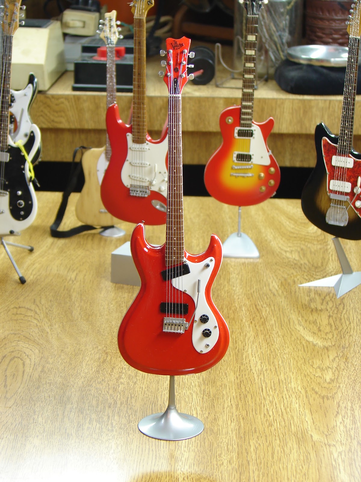 Arnie's Handcrafted Miniatures: Wilson Brothers The Ventures Model