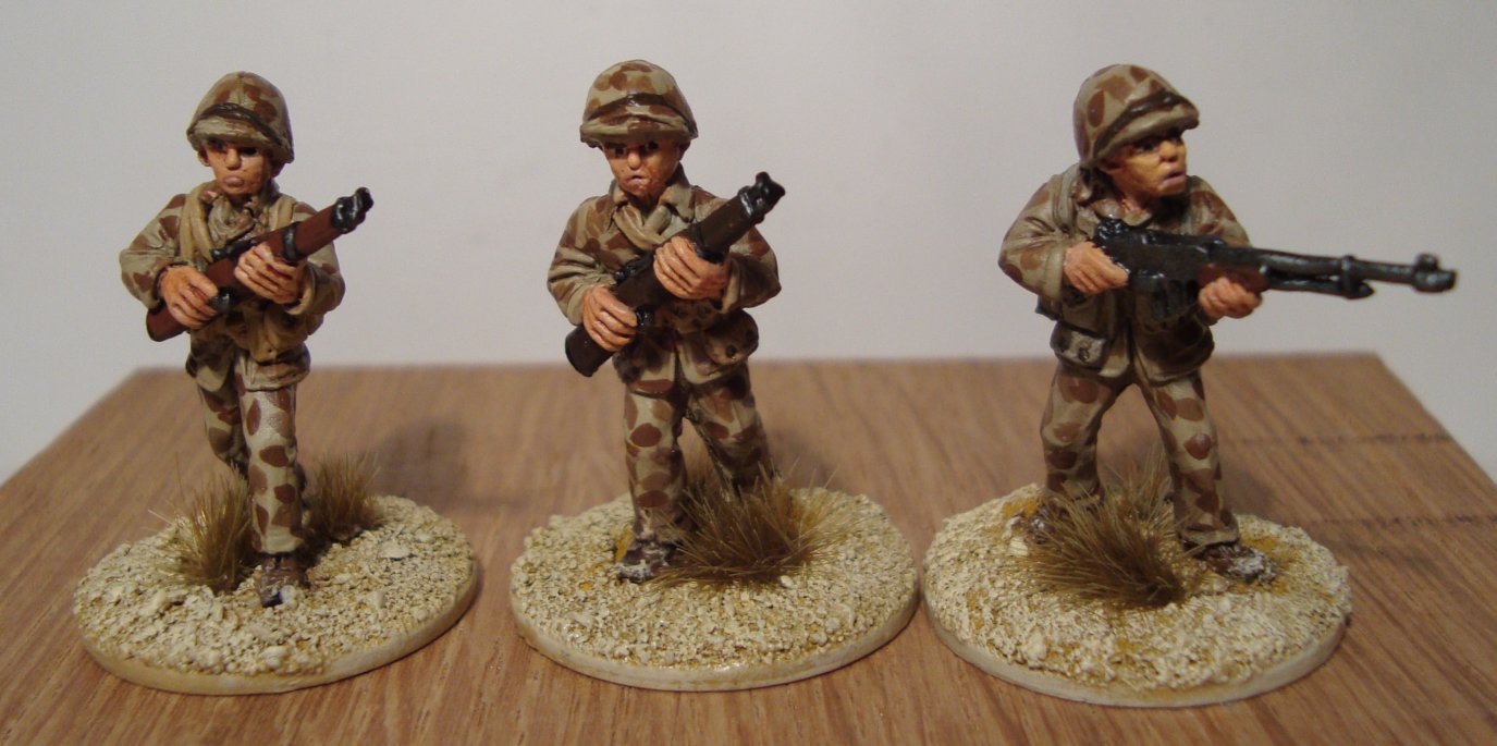 Forward Recon: 28mm WW2 US Marines Pacific- camo uniforms