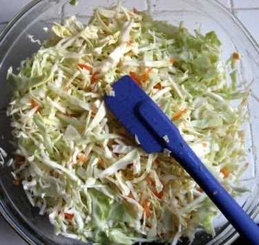 Curtido de repollo: Salvadorean cabbage slaw ~ Ham Pie Sandwiches