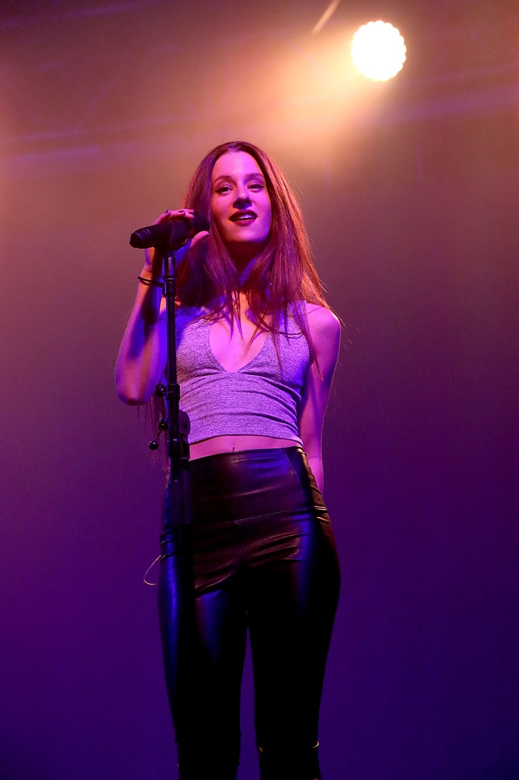 Lovely Ladies in Leather: Samantha Gongol in leather pants