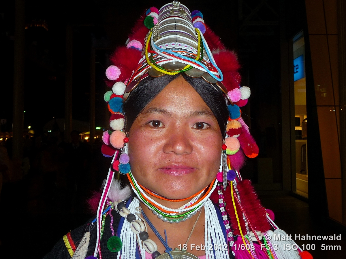 Facing the World: Gazing at Akha Dancers in Bangkok