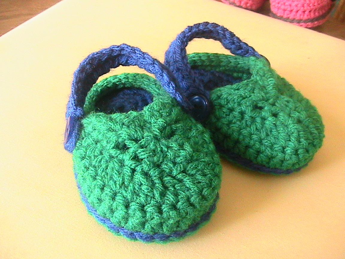 the Baby Orchard: Crocheted Baby Crocs