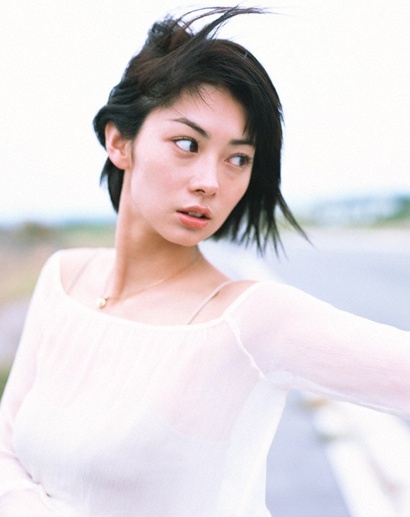 Misaki Ito Photobook - JAPANESE ARTIST WALLPAPER PHOTOBOOK VIDEO MUSIC ...