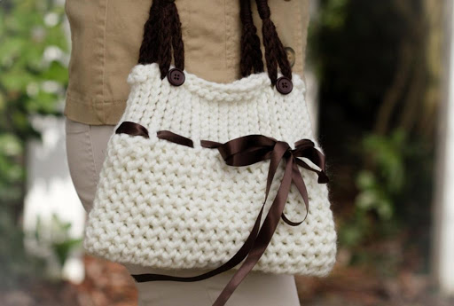 Tampil Modis Dengan Tas Rajut, Barangnya Unik Hargapun Juga Terjangkau