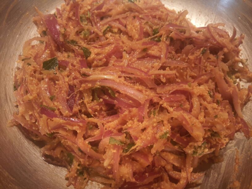 കഞ്ഞീം കറീം ....: Onion Pakoda Kerala Style Ulli Vada Recipe