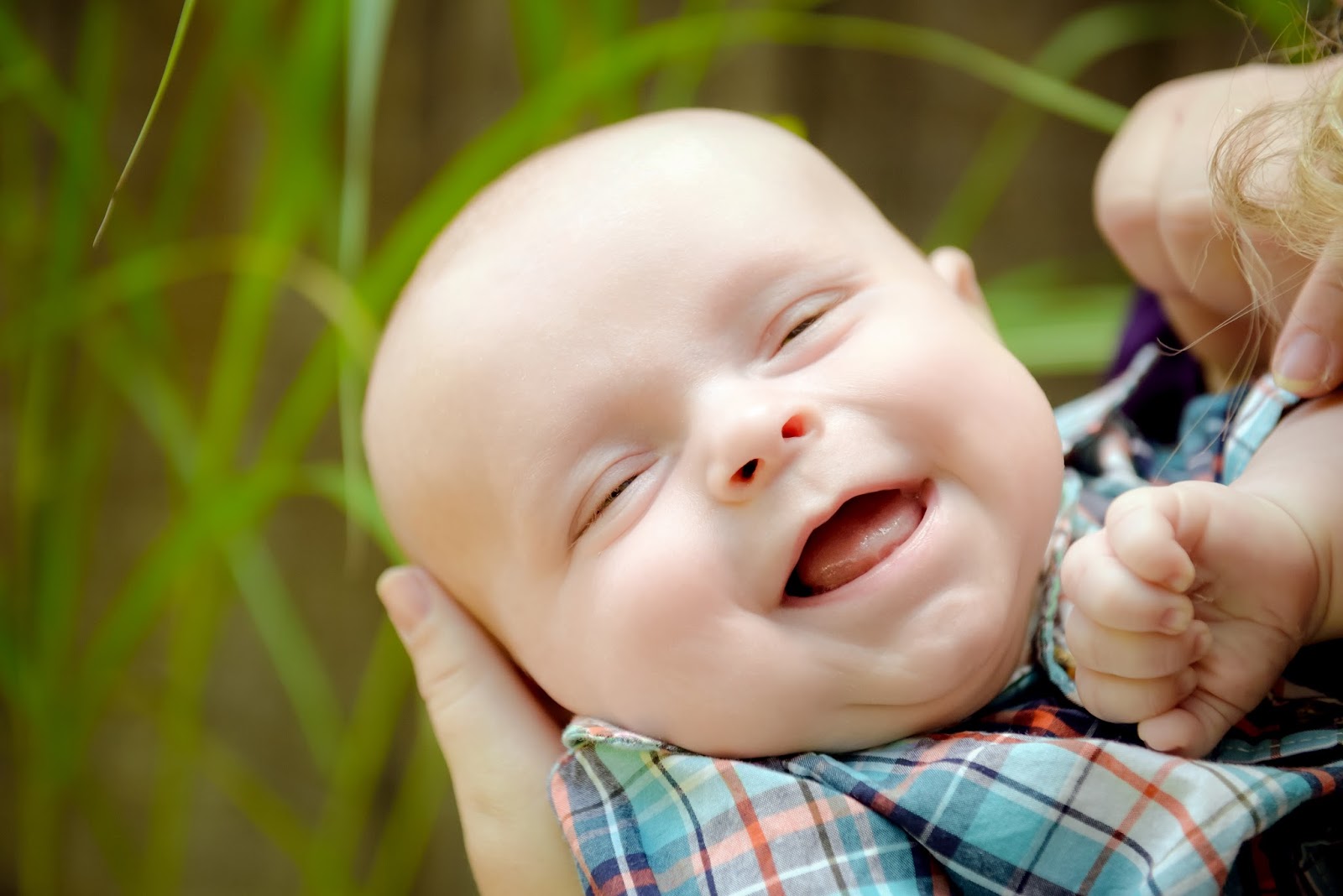 .: Helpful Tips For Photographing Small Babies|Hometown Highlight