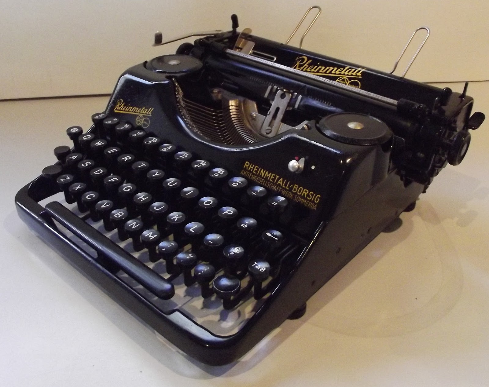 oz.Typewriter: Rheinmetall Portable Typewriters