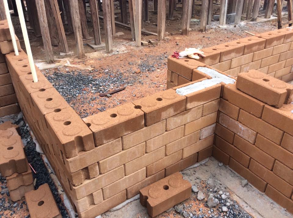 full automatic interlocking brick machine : Interlocking Earth ...