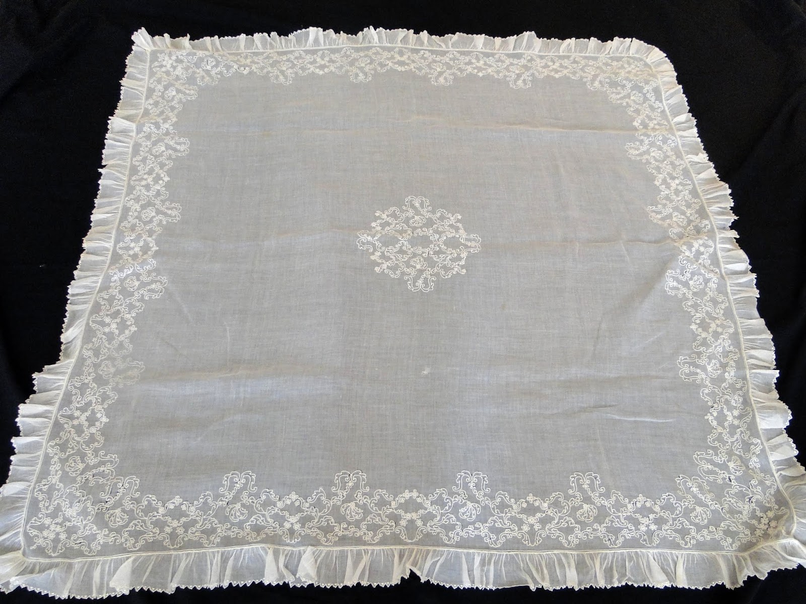 Buyer & Seller of Antique Lace, Fine Linens, Vintage Clothing, Haute ...