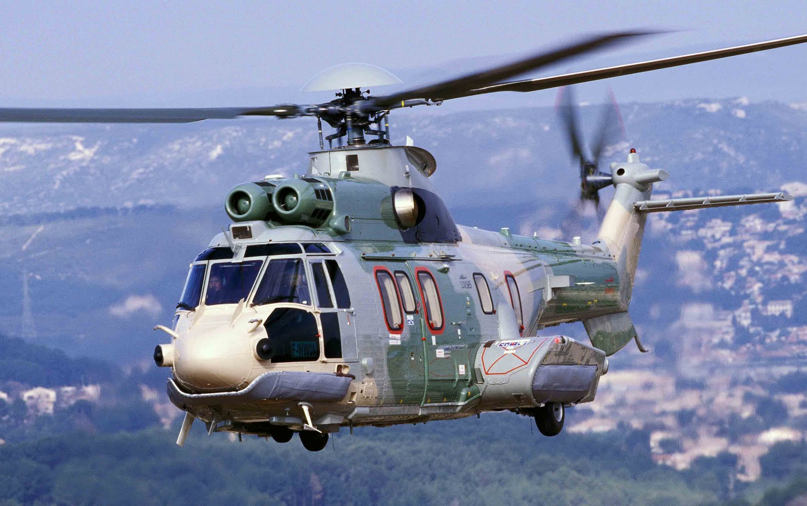 nhungdoicanh: Eurocopter EC-725 Super Cougar / Caracal