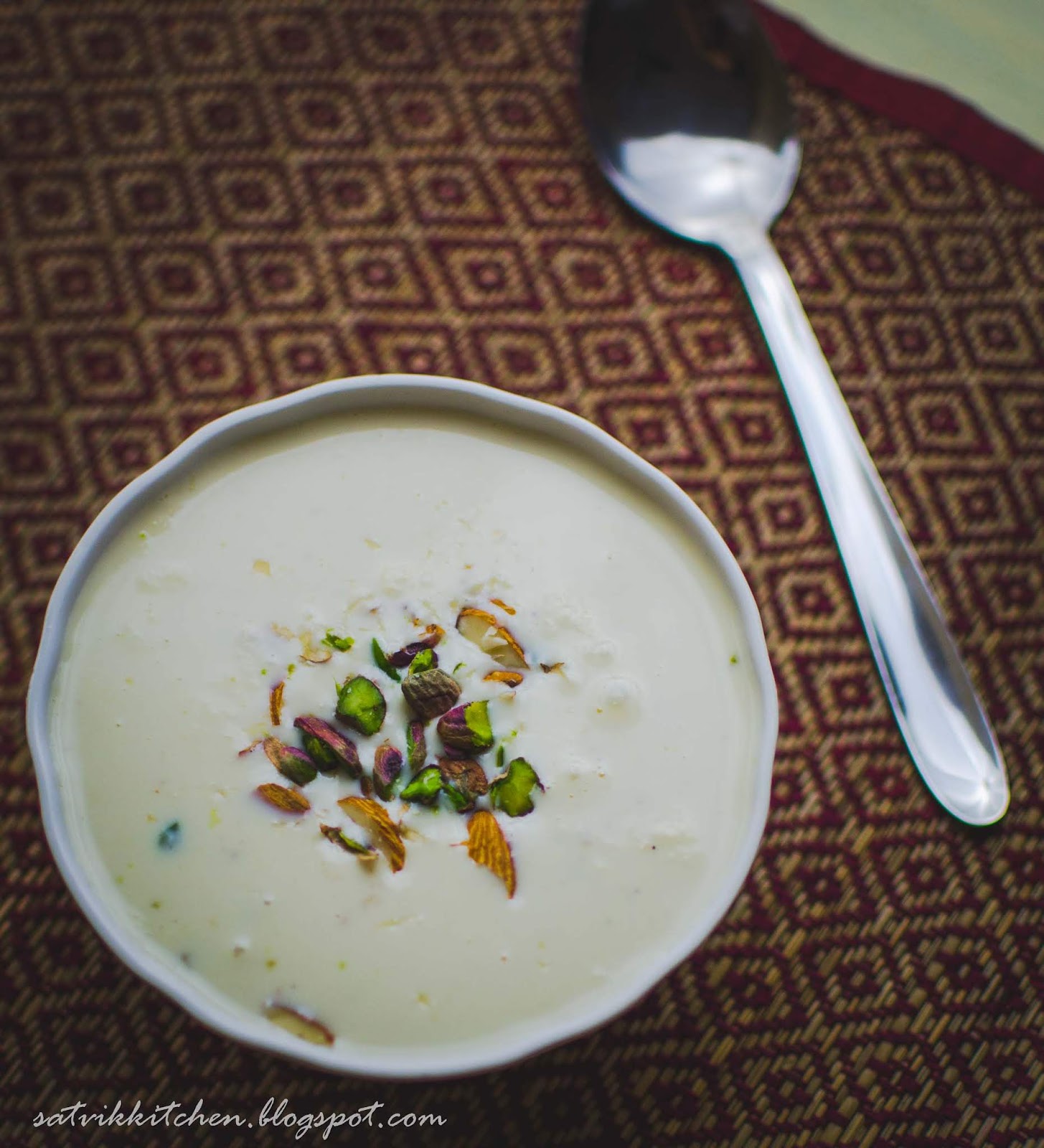 Satvik Kitchen: How to make Rabri (Indian desert) - Rbri recipe - Rabri ...