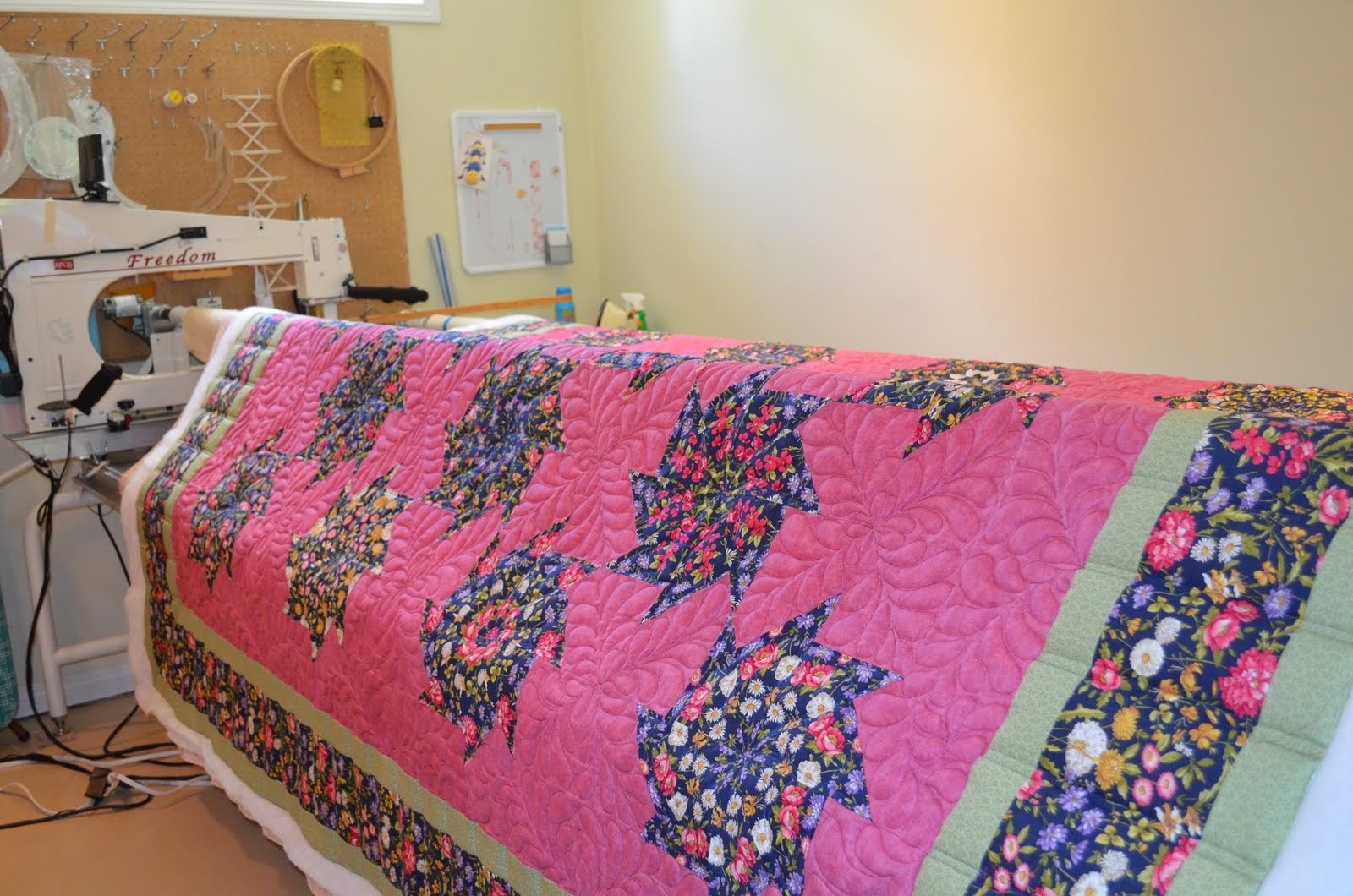 Little House Creations: Custom Quilts