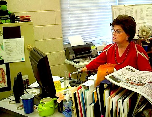 MANAGING THE ART CLASSROOM: INTERVIEW WITH MRS. BECKY GUINN; PART I