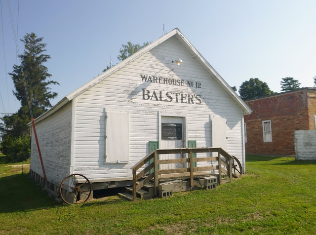 Detritus of Empire: Scotch Grove Iowa - The Warehouses