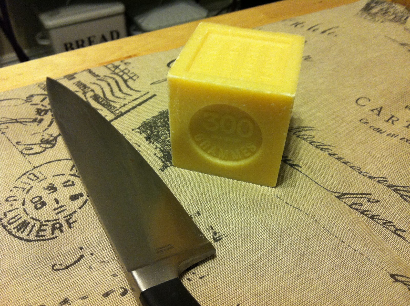 C'est La Vie: How to Cut A Cube of French Soap