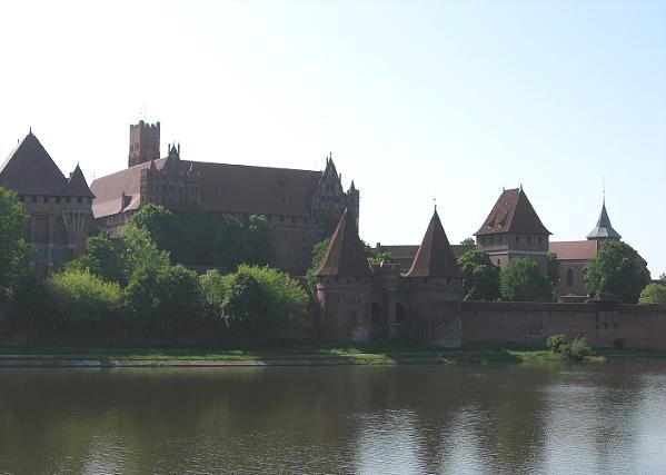 The Lost Fort: Between Polish Kings and Teutonic Knights - A History of ...