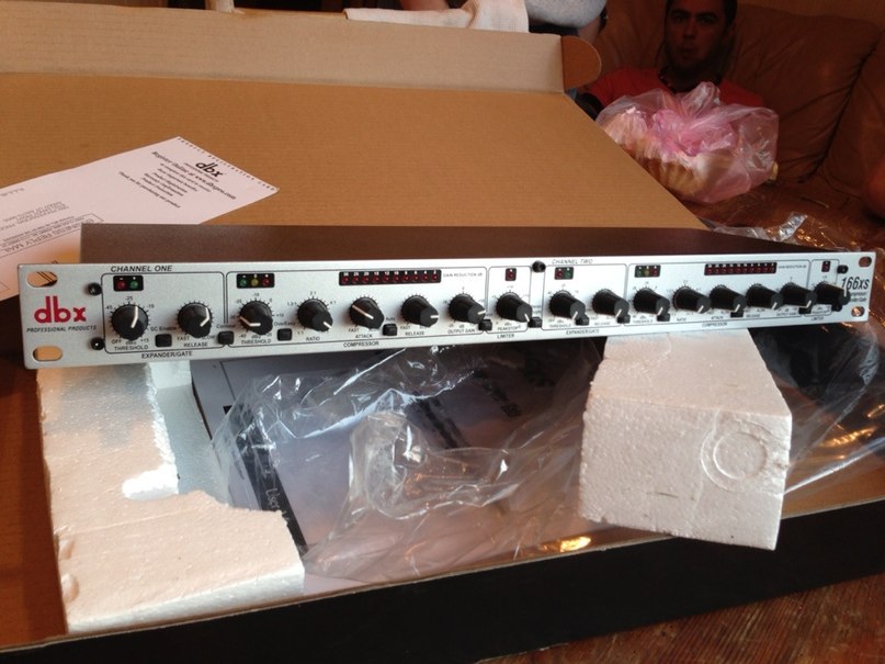 Infrequent Sound [sex.tex] technology: Dbx 166xs Compressor / Limiter / Gate