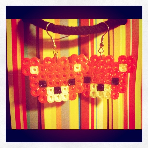 ROSES EVERYWHERE: PYSSLA ART! by MELANGE