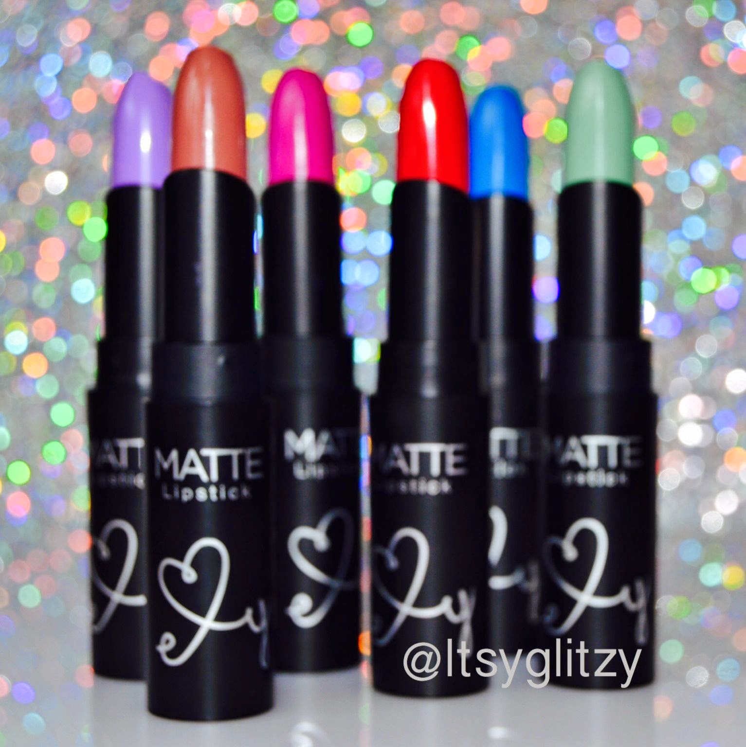 Itsyglitzy: Ruby Kisses Matte Lipstick: Review, Swatches, Pictures