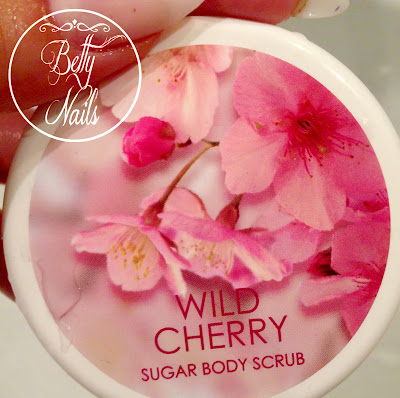 Betty Nails: Refan Body Scrub [Exfoliation Video]