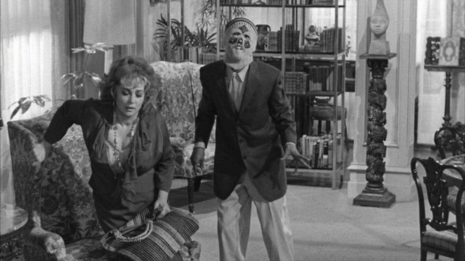 Happyotter: LADY IN A CAGE (1964)