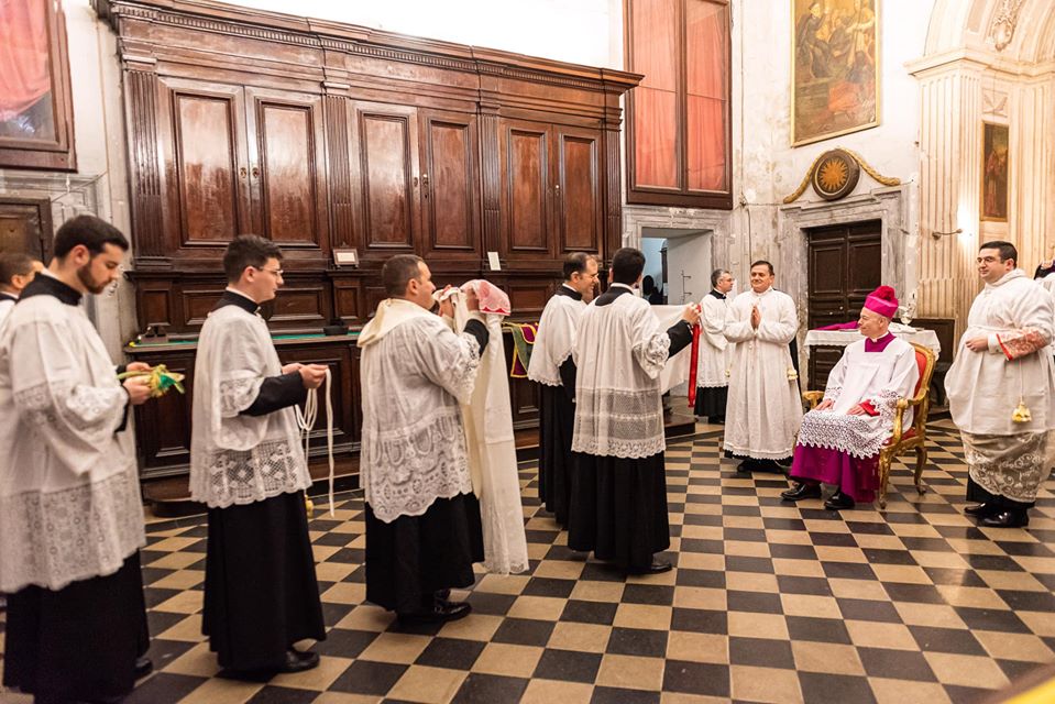 New Liturgical Movement: Abp Sample Celebrates Candlemas with the FSSP ...