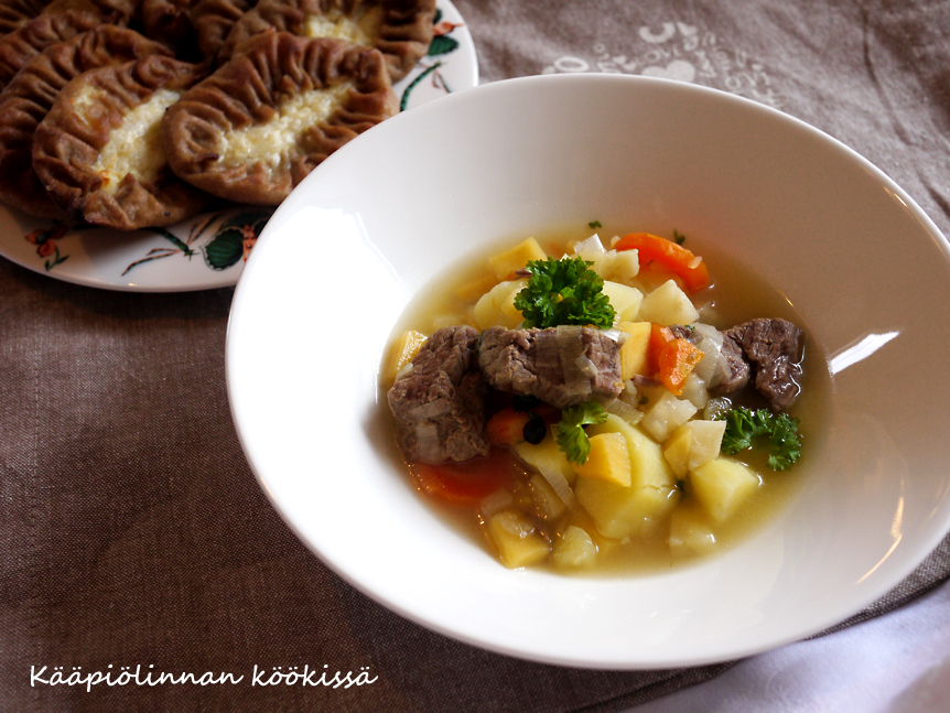 Kääpiölinnan köökissä: Soppaa, saippuaa ja sielunhoitoa ...