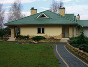 Jaki kolor elewacji do zielonego dachu zdjecia