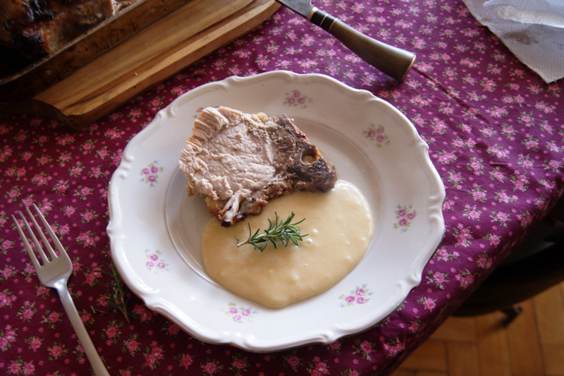 Carrê assado com pirão de aipim - Lilica Gourmet